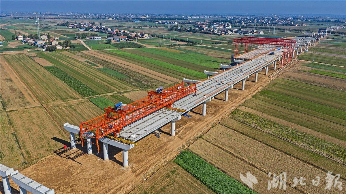 武重高速荆门至宜昌段建设提速 智慧设备助力工程推进 - 湖北日报新闻客户端